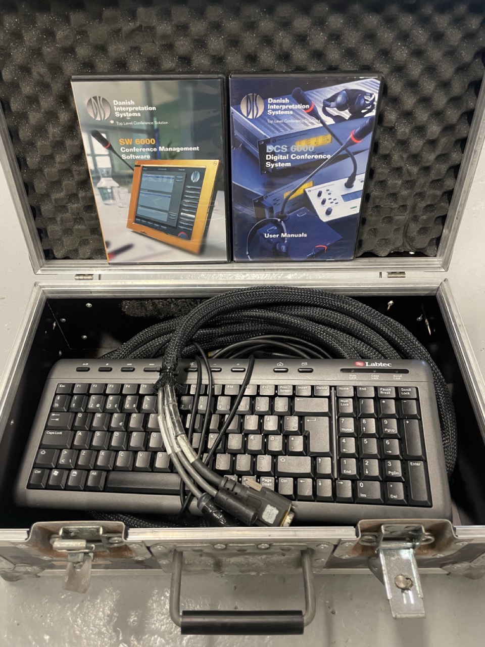 DIS DCS 6000 digital conference system – Gearwise – AV & Stage Equipment